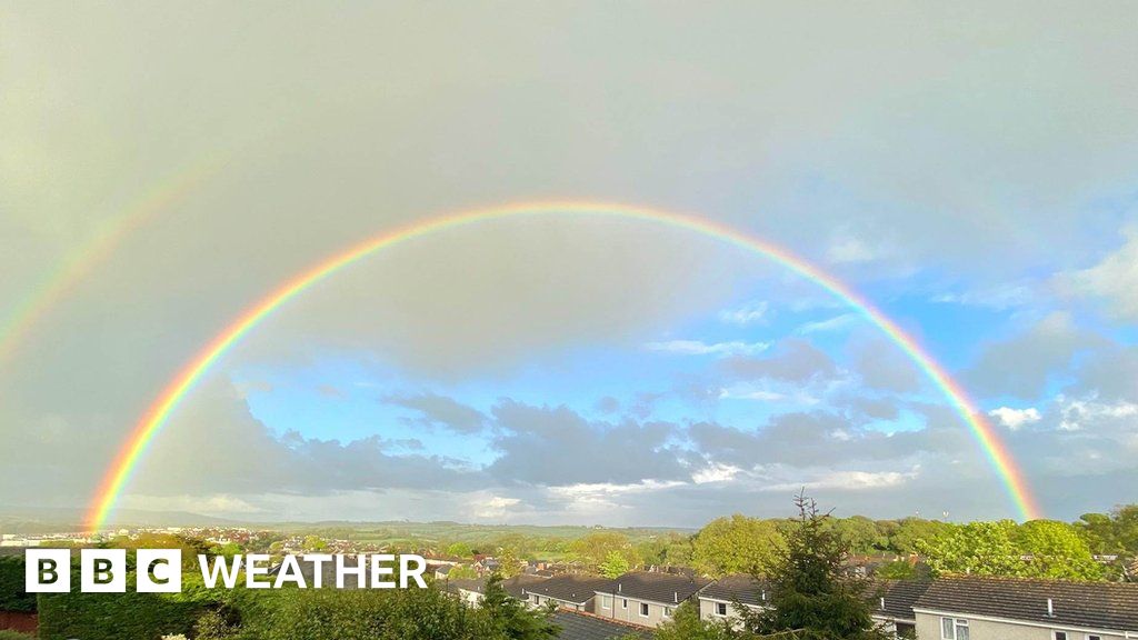Incredible rainbows as the nation clapped for carers - BBC Weather