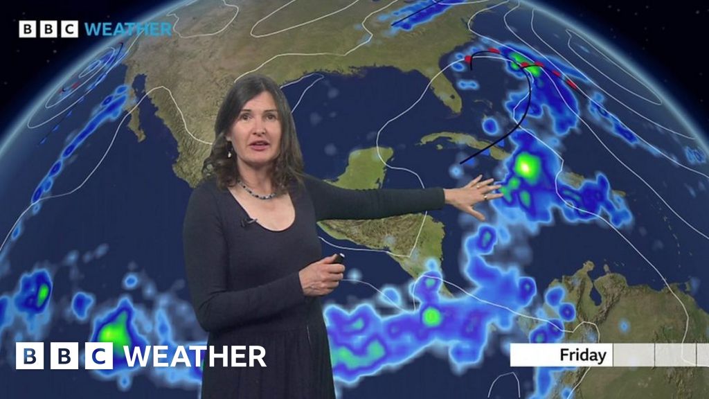 Heavy rain sweeps through the Caribbean - BBC Weather