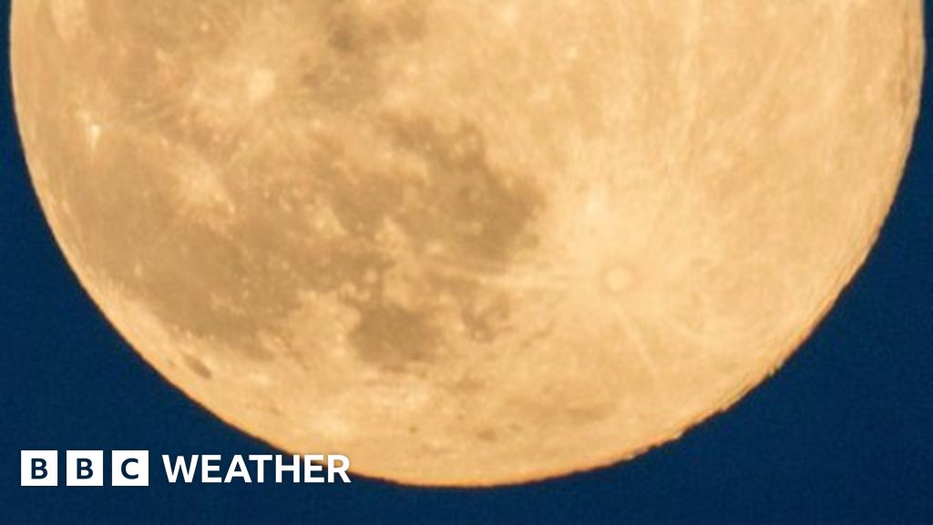 The Flower Moon is about to bloom! - BBC Weather
