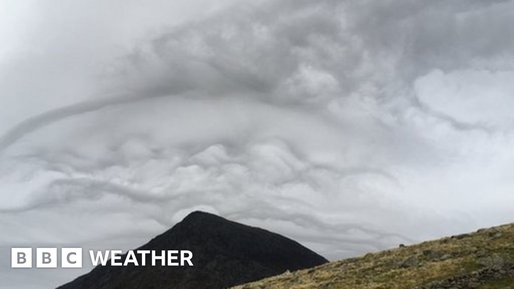 New cloud type spotted over Snowdonia - BBC Weather