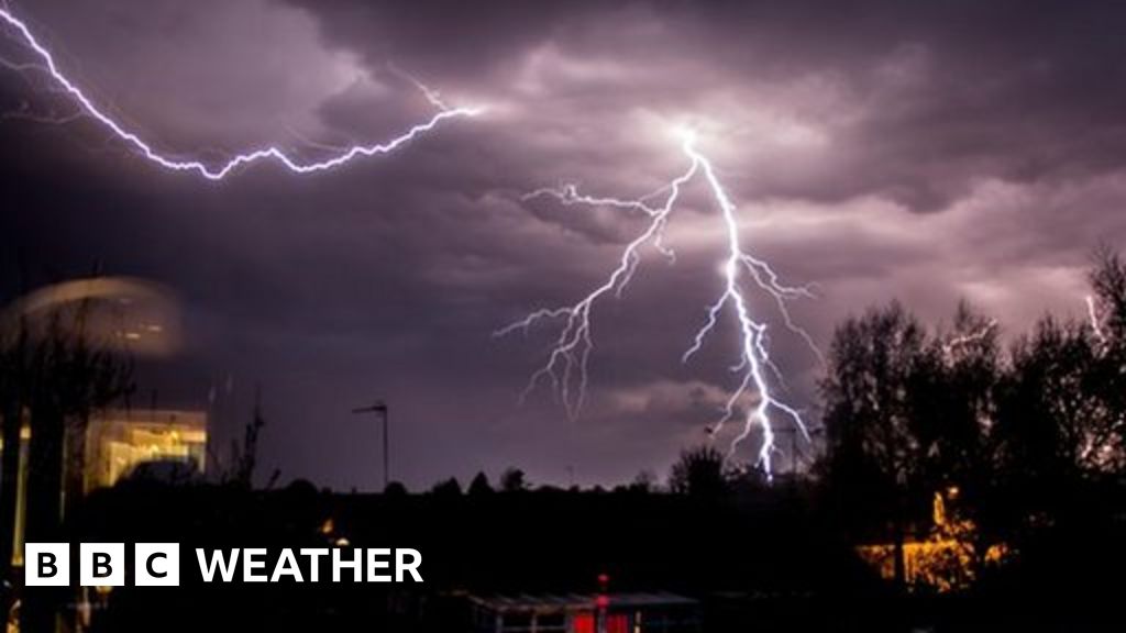 Striking April storms - BBC Weather
