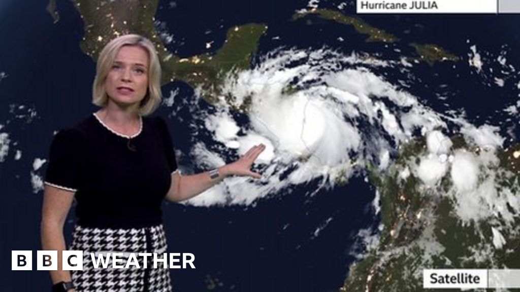 Hurricane Julia makes landfall in Nicaragua - BBC Weather