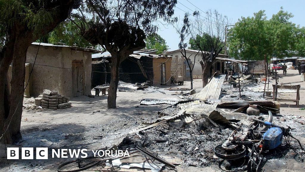 “Èèyàn 34 ló kú nínú ẹbí mi nígbà tí àdó olóró ọmọ ogun Naijria balẹ̀ ...