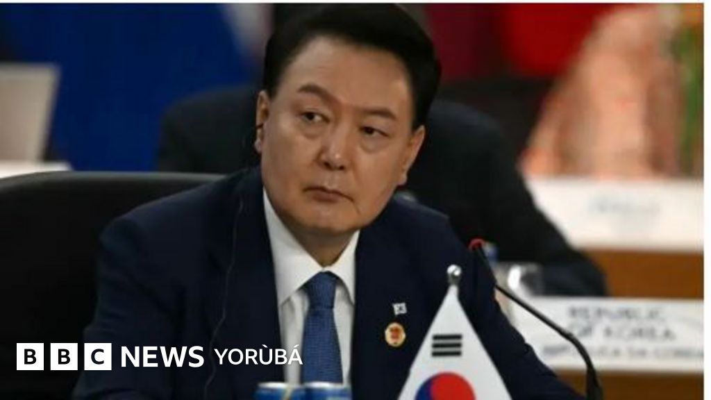 Wọ́n fòfin de ààrẹ South Korea lẹ́yìn tí ilé aṣòfin yọ ọ́ nípò - BBC ...