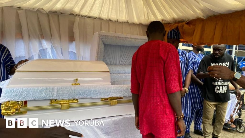 Wo ohun tí àwọn èèyàn sọ nípa Aduke Gold níbi ìsìnkú rẹ̀ lọ́jọ́ Ẹtì ...