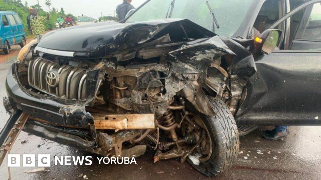 Oyo speaker's car accident: Ìjàmbá oͅkòͅ wáyé pèͅlú oͅkòͅ abeͅnugan ilé ...