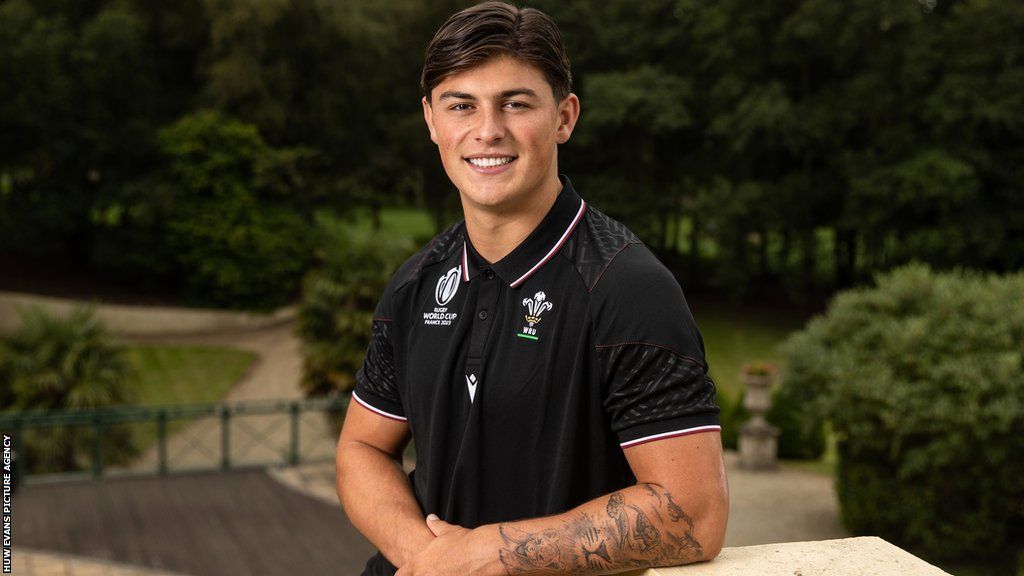 Rugby World Cup: What is it like being Louis Rees-Zammit, on and off ...