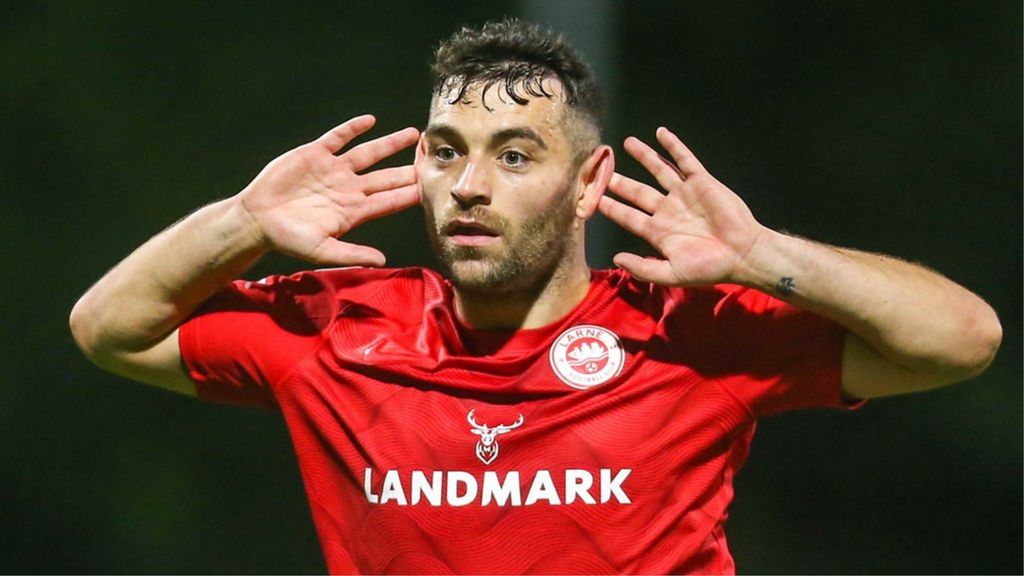 Watch: Larne put four past Swifts to narrow gap on Cliftonville - BBC Sport