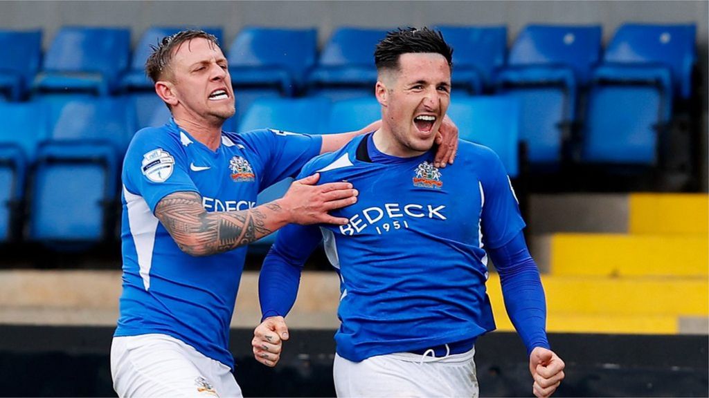 Purkis scores decisive third for Glenavon in thrilling win over ...