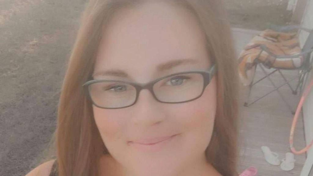 Bereaved Welsh wife stuck in Turkey after suffering seizure - BBC News