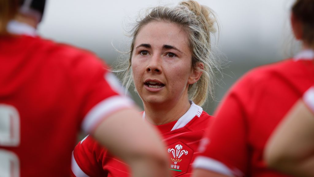 Noel Thomas: Postmaster 'couldn't be prouder' at top Welsh honour - BBC ...