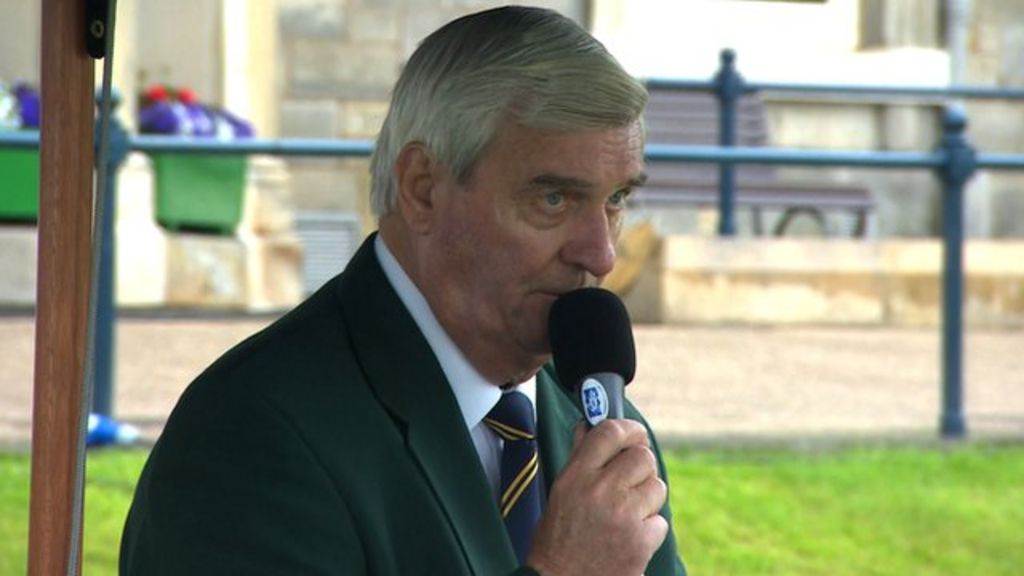 The Open 2015: Ivor Robson signs off as tee announcer - BBC Sport