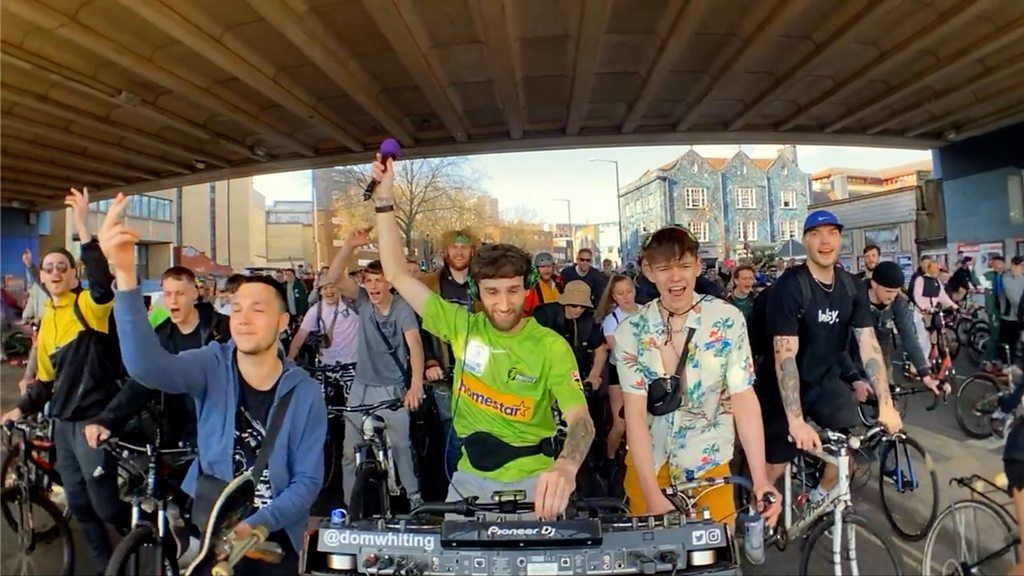 Superfly: 'Trailblazing' Bristol DJ remembered - BBC News