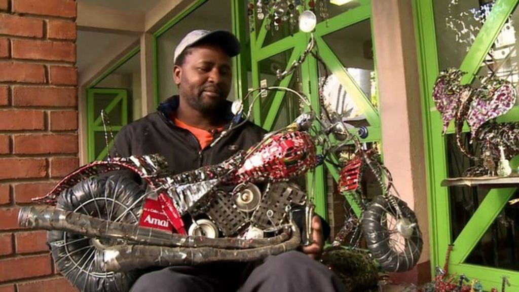 The man making great art from rubbish - BBC Newsround