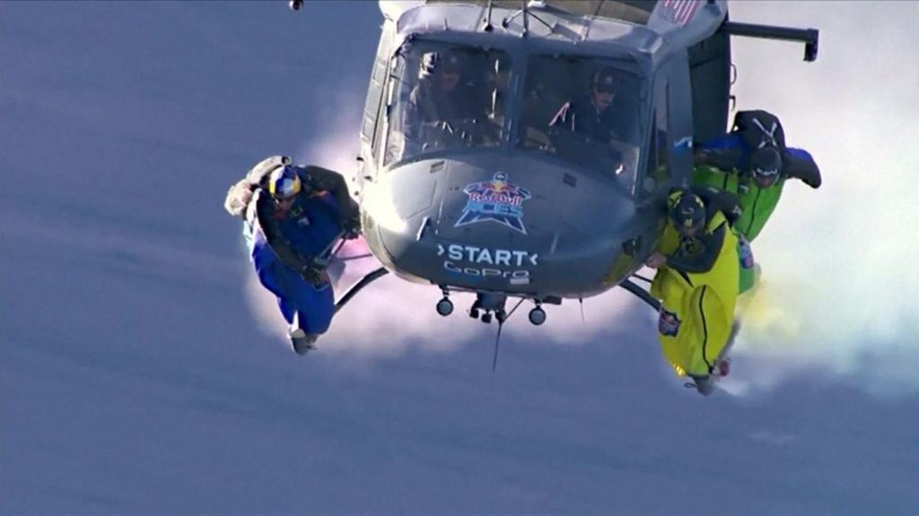 Wingsuit pilots take part in incredible race - BBC Newsround