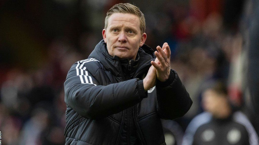 Barry Robson: Aberdeen sack manager saying eighth place is 'unacceptable' - BBC Sport
