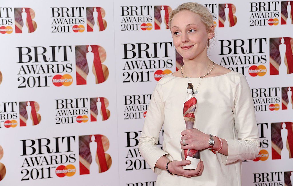 Laura Marling: 'I'm unsure of my femininity' - BBC News