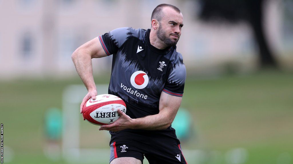 Cai Evans: Dragons sign Ospreys full-back and Wales squad member - BBC ...