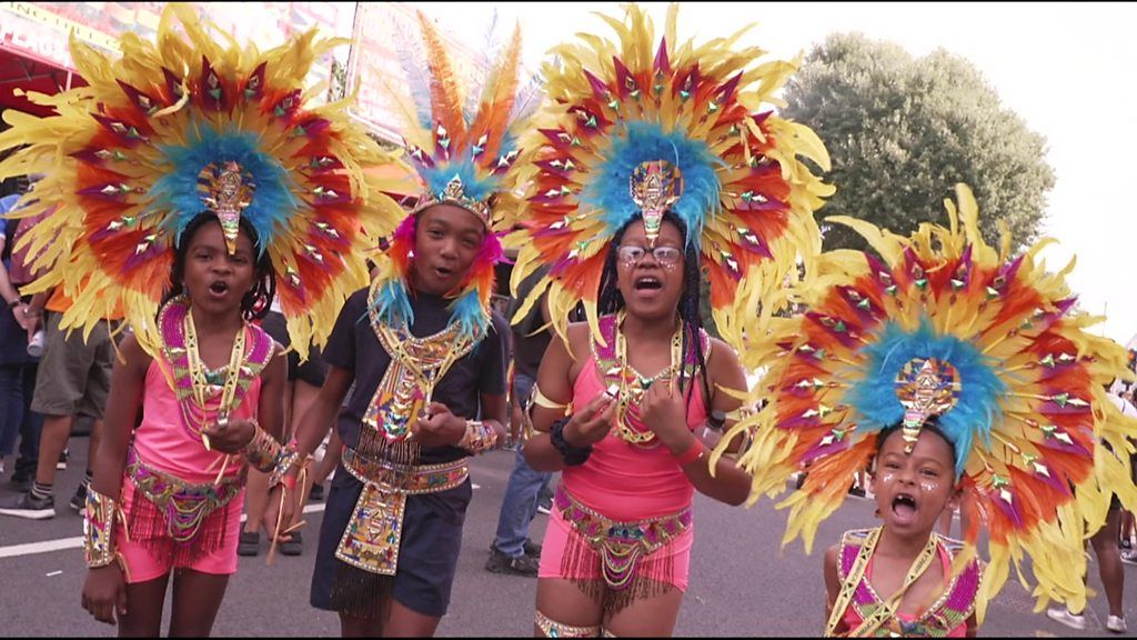 Notting Hill Carnival returns with music, dance and amazing costumes ...