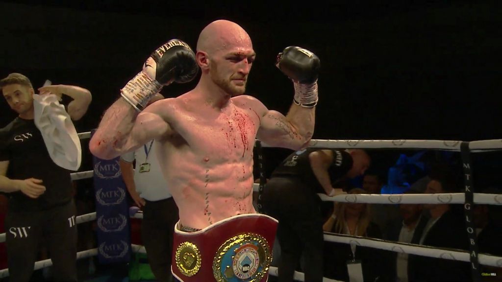 Steven Ward battles to European title - BBC Sport