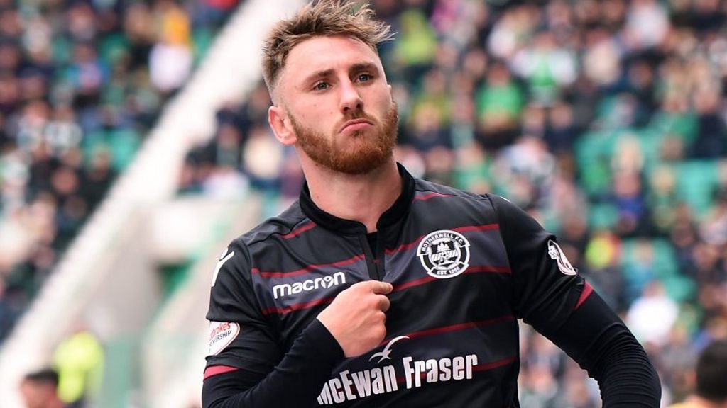 Louis Moult in scoring form for Motherwell - BBC Sport