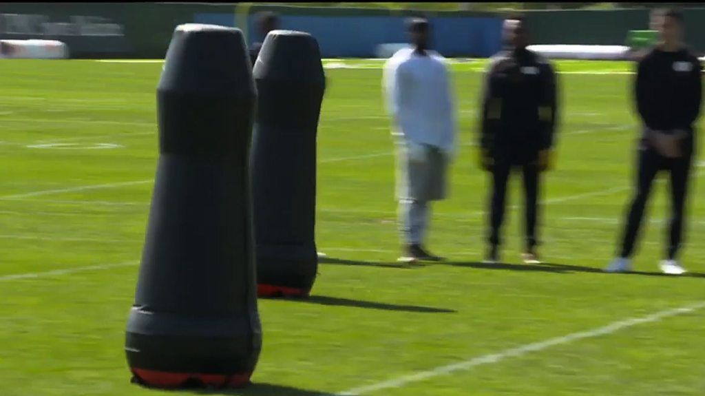 Pittsburgh Steelers: NFL side uses robot training dummies - BBC Sport