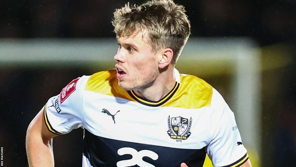 Lewis Cass: Stockport County sign Port Vale defender on loan - BBC Sport