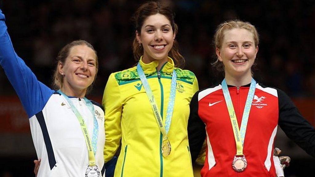 Commonwealth Games: Eluned King celebrates bronze on eve of birthday ...
