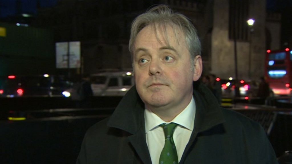 Guto Bebb yn beirniadu 'cam gwag' Alun Cairns - BBC Cymru Fyw