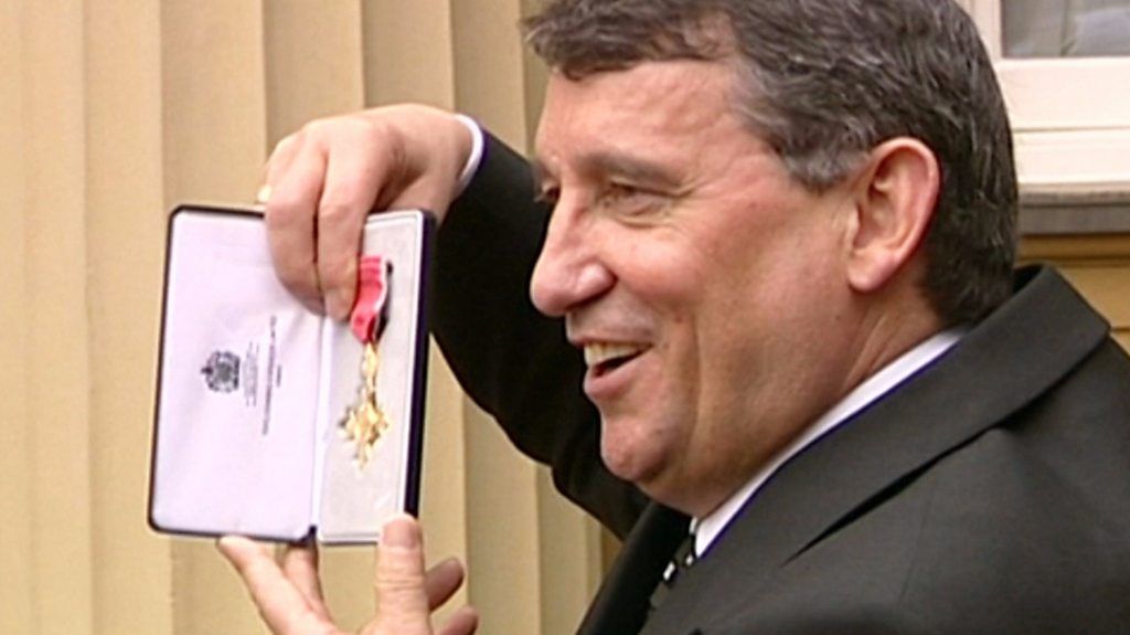Graham Taylor: Football Focus pays tribute - BBC Sport