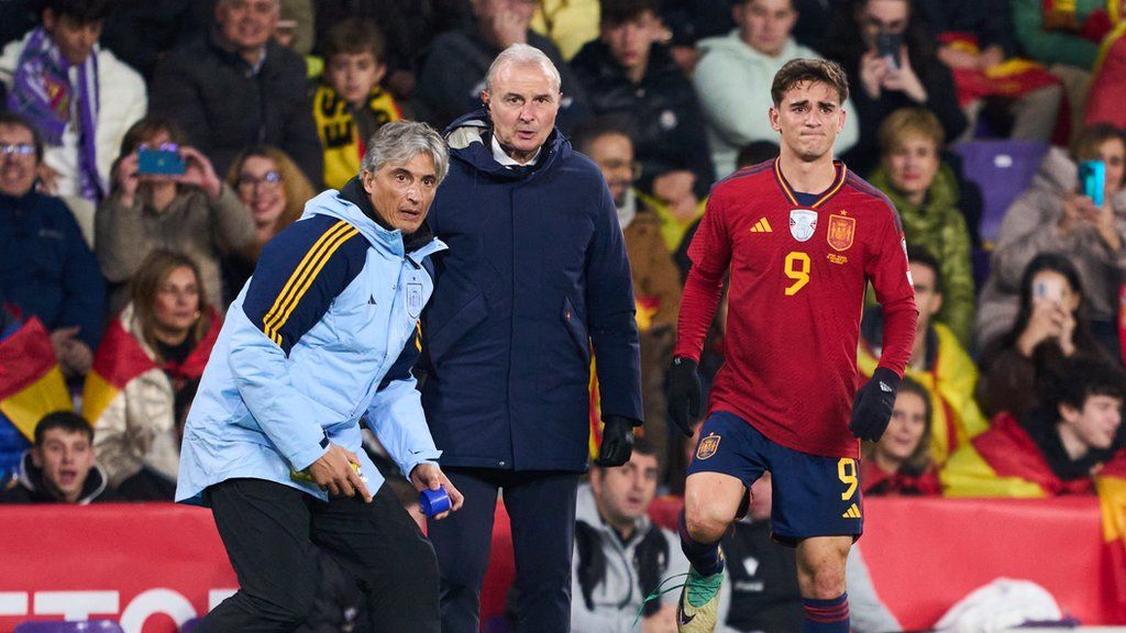 Gavi: Barcelona midfielder tore ACL on Spain duty and will have surgery ...