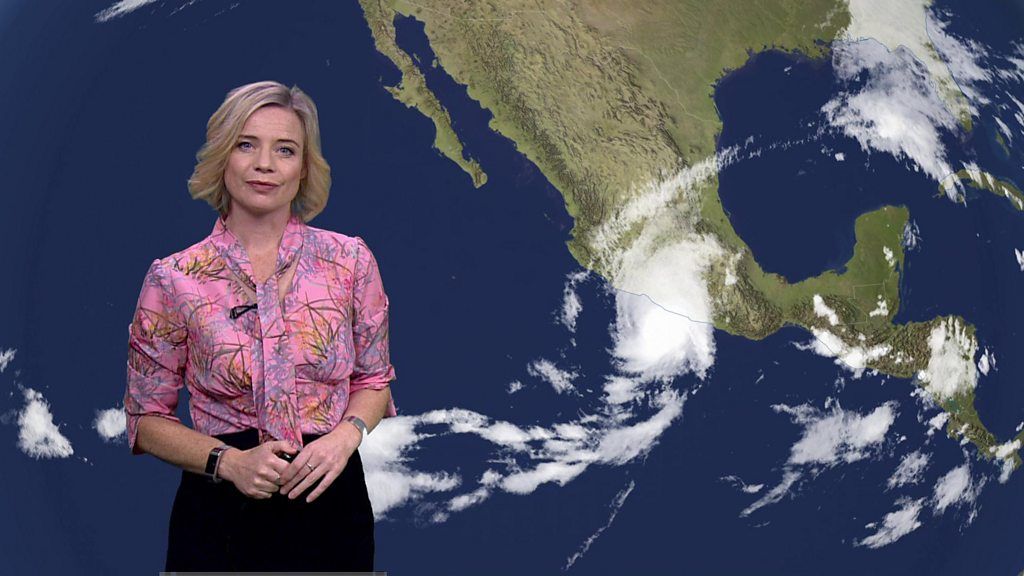 Hurricane Rick makes landfall in Mexico - BBC Weather
