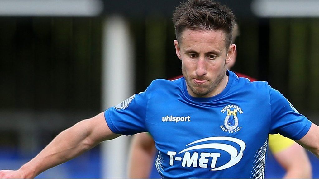 Carvill strike earns Swifts draw with Institute - BBC Sport