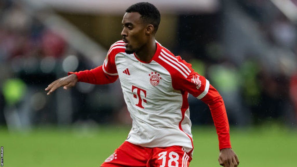 Ryan Gravenberch: Liverpool discuss deal for Netherlands midfielder ...