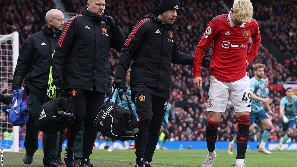Alejandro Garnacho: Man Utd winger out several weeks with ankle ...