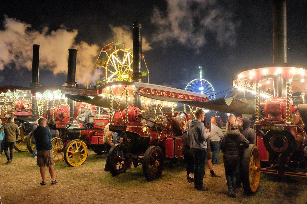 Your pictures: Fairgrounds - BBC News