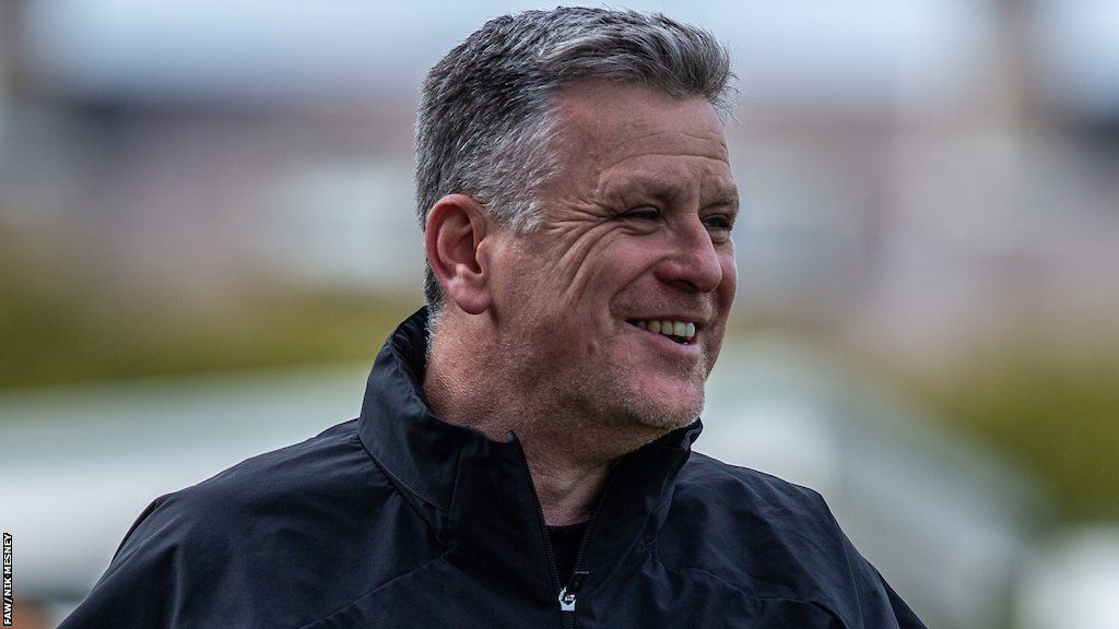 Cymru Premier: Gwyn Derfel to leave general manager's role - BBC Sport