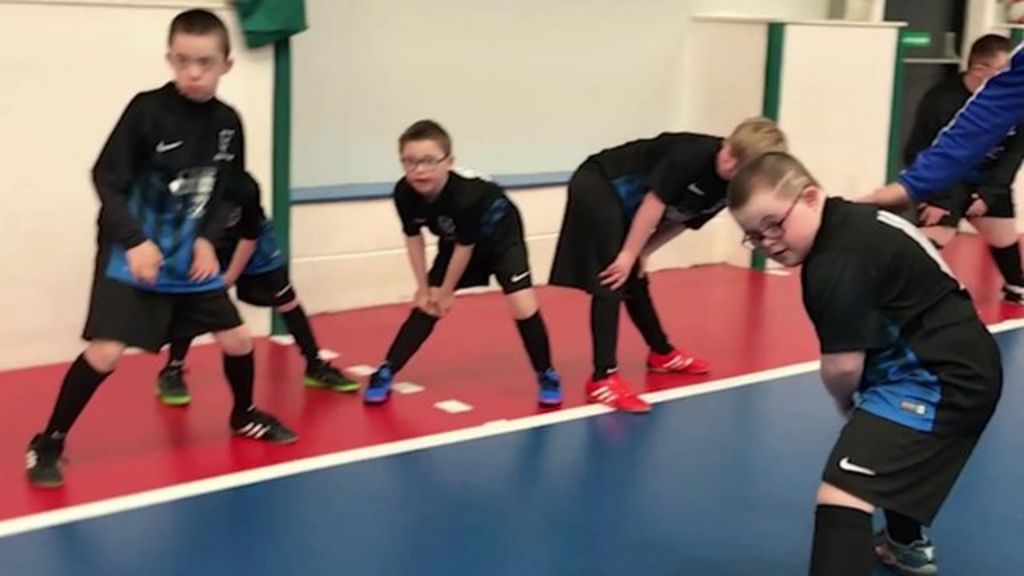 What makes this football team awesome? - BBC Newsround