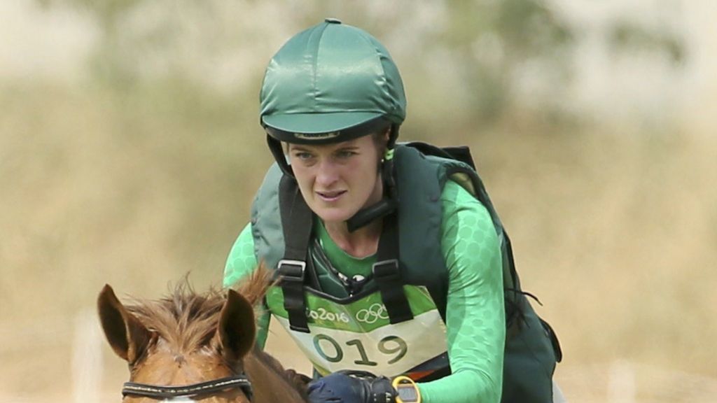 Ireland's Clare Abbott misses out on clear round in cross country - BBC ...