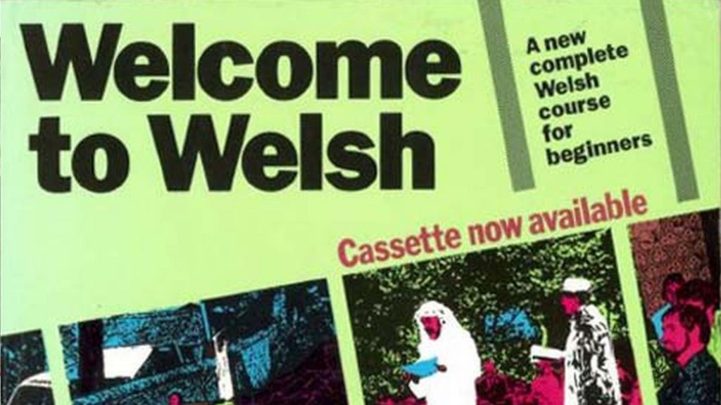 Welcome to Welsh: Llyfr dysgu Cymraeg o'r oes o'r blaen - BBC Cymru Fyw