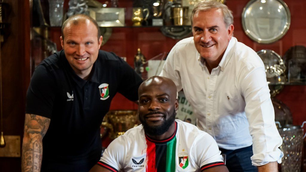 Warren Feeney: Honesty & contacts helping new boss shift Glentoran ...