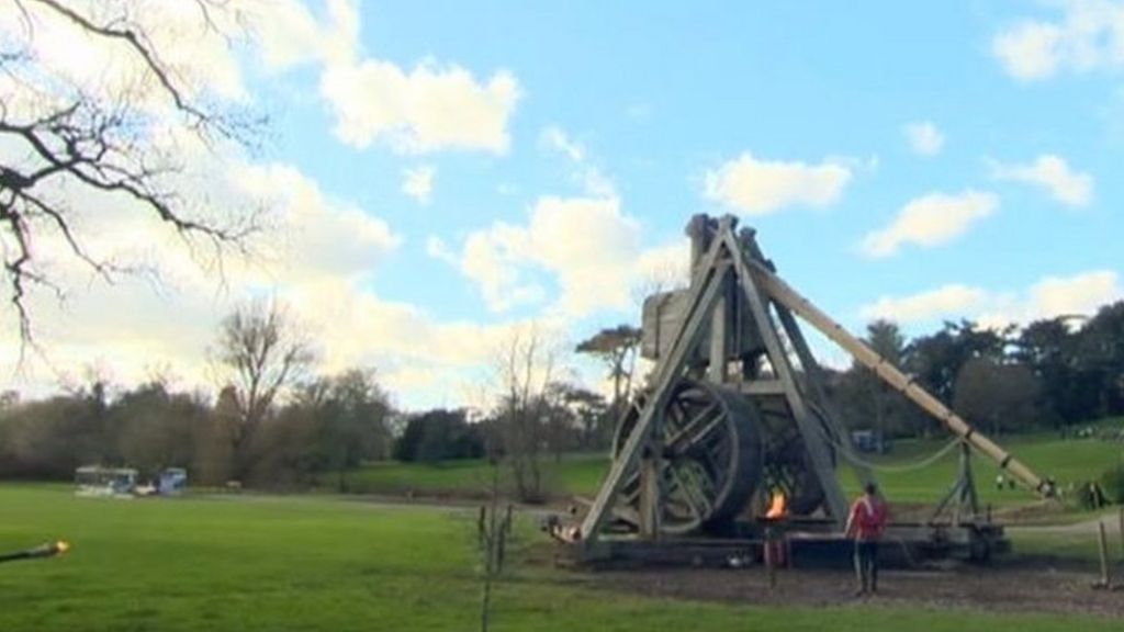 A huge catapult is back in action after being repaired - BBC Newsround