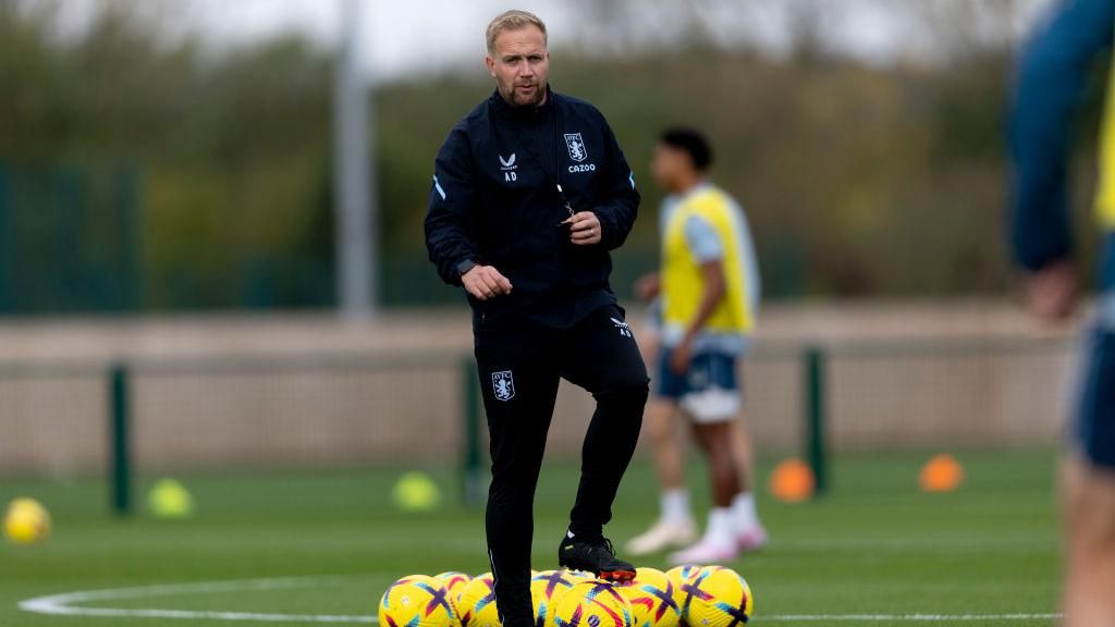 Aston Villa: Danks will not be part of Emery's coaching staff - BBC Sport