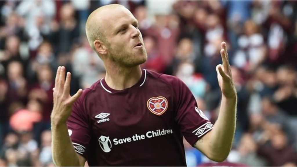 Watch: Steven Naismith scores Hearts hat-trick - BBC Sport