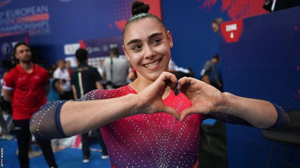 Jessica Gadirova on Olympic gold-medal hopes for Paris 2024 - BBC Sport