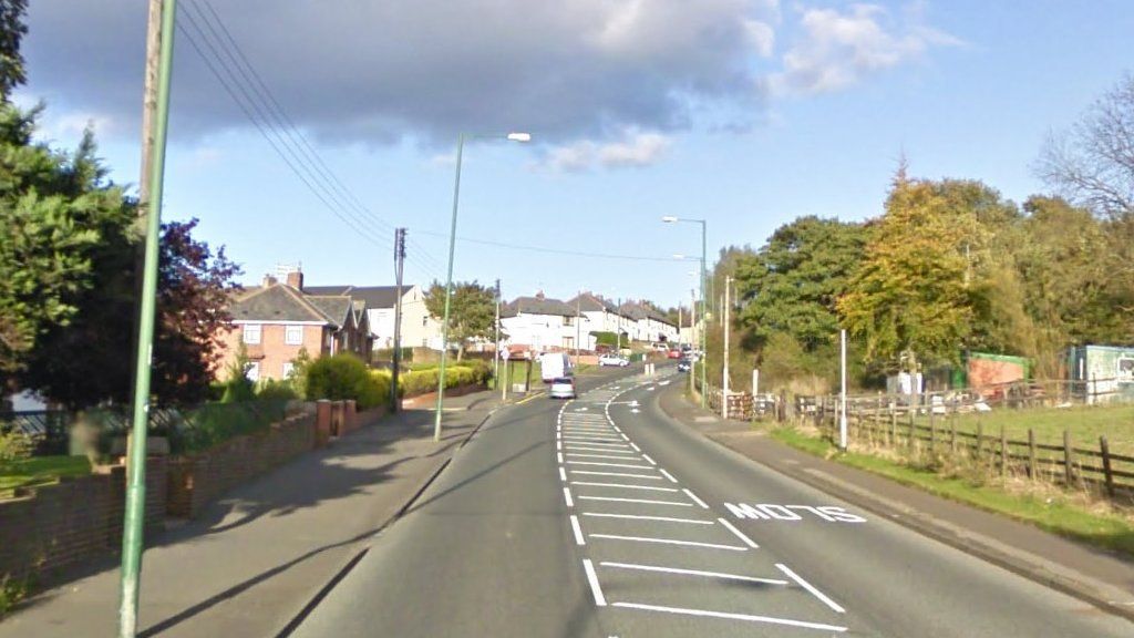 Consett crash: Arrest made after Gateshead man dies - BBC News