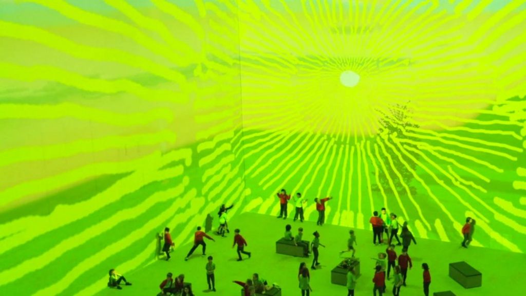 David Hockney's digital art exhibition makes a splash with pupils - BBC ...