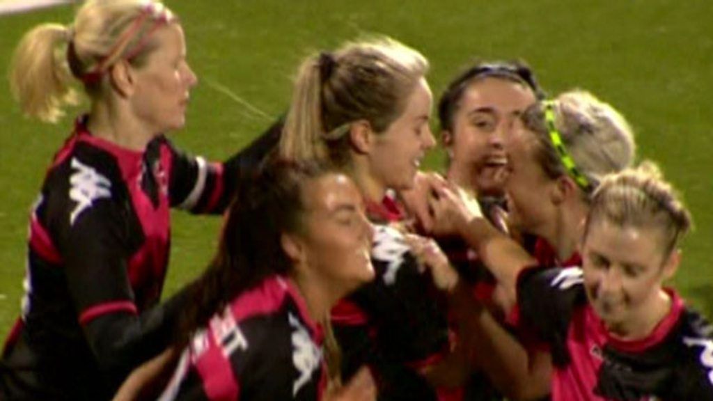 Linfield Ladies on top in Women's Premiership - BBC Sport