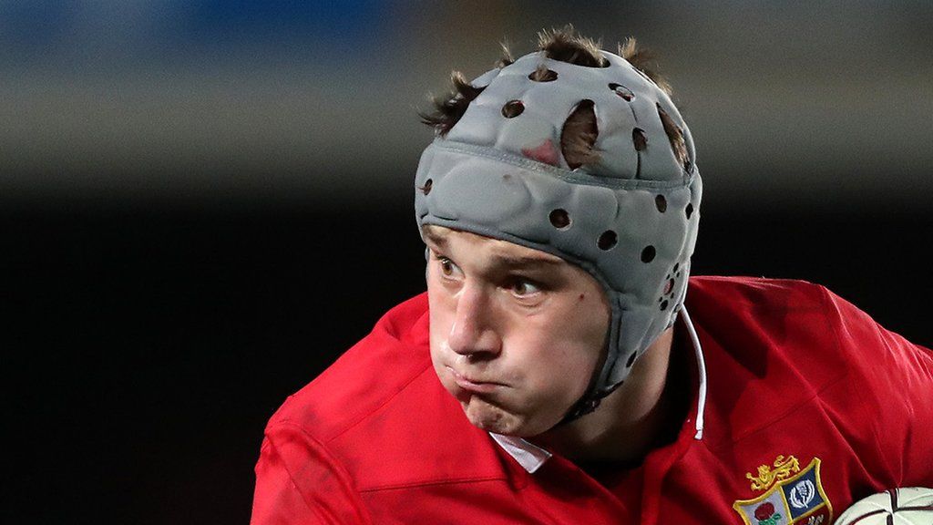 Scarlets: Tom Prydie and Tom Grabham among four new signings - BBC Sport