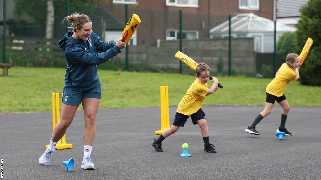 Ashes 2023: England's Emma Lamb says Australia are 'human' and 'not ...